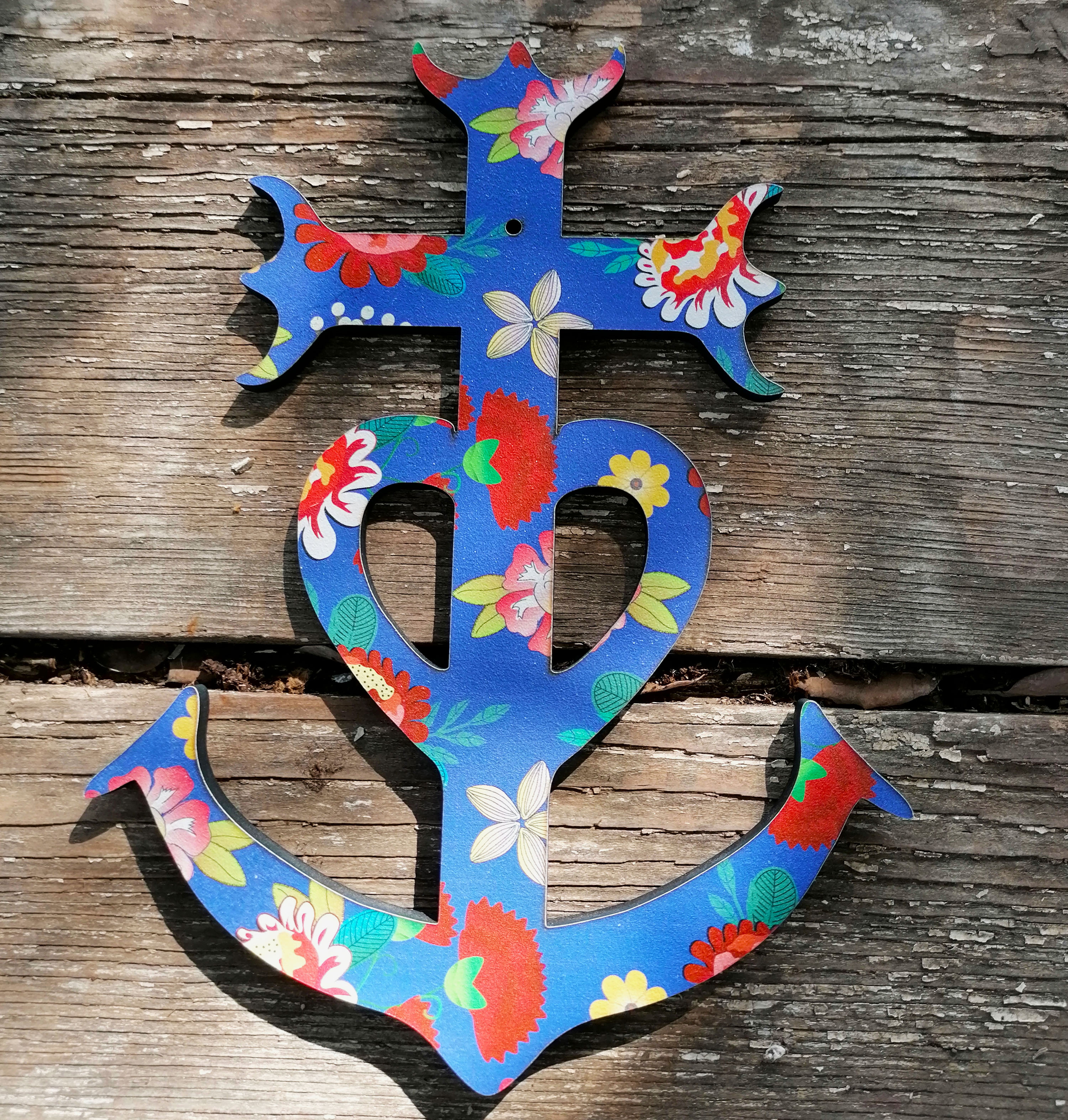 Croix Camarguaise originale et colorée /Les Péquélettes Del Sol